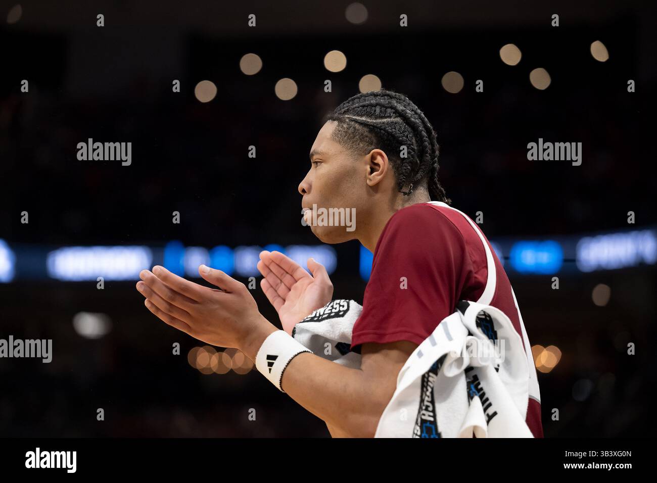 Milwaukee, WI, USA. 21st Mar, 2025. Troy Trojans forward Jackson Fields ...