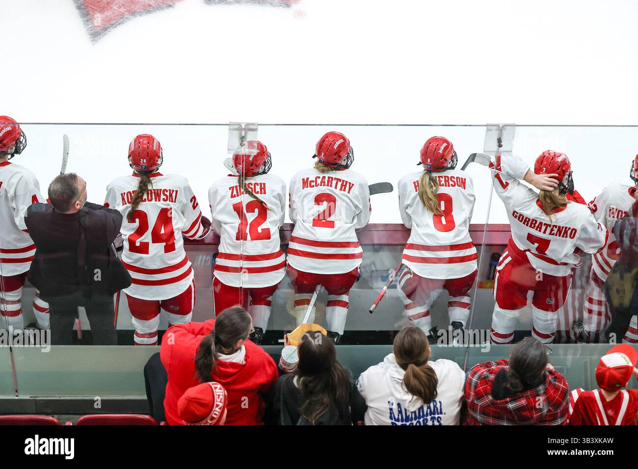 Minneapolis. 23rd Mar, 2025. Wisconsin Badgers on the bench during the ...