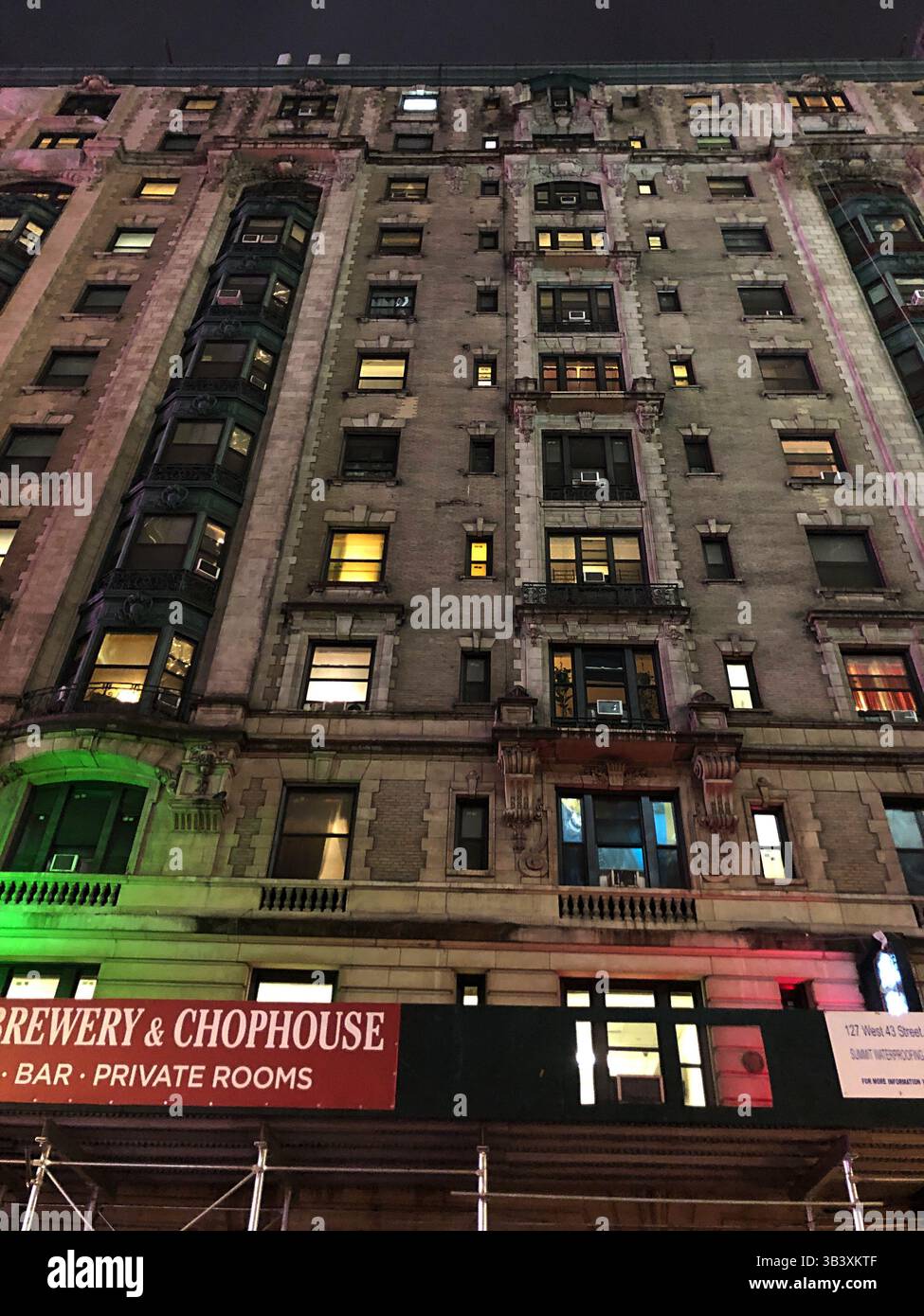 Lively urban scene unfolds hi-res stock photography and images - Alamy