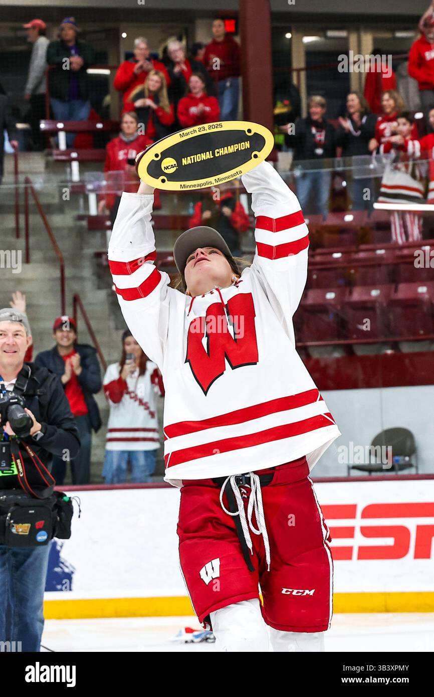 Minneapolis. 23rd Mar, 2025. Wisconsin Badgers celebrate with the ...