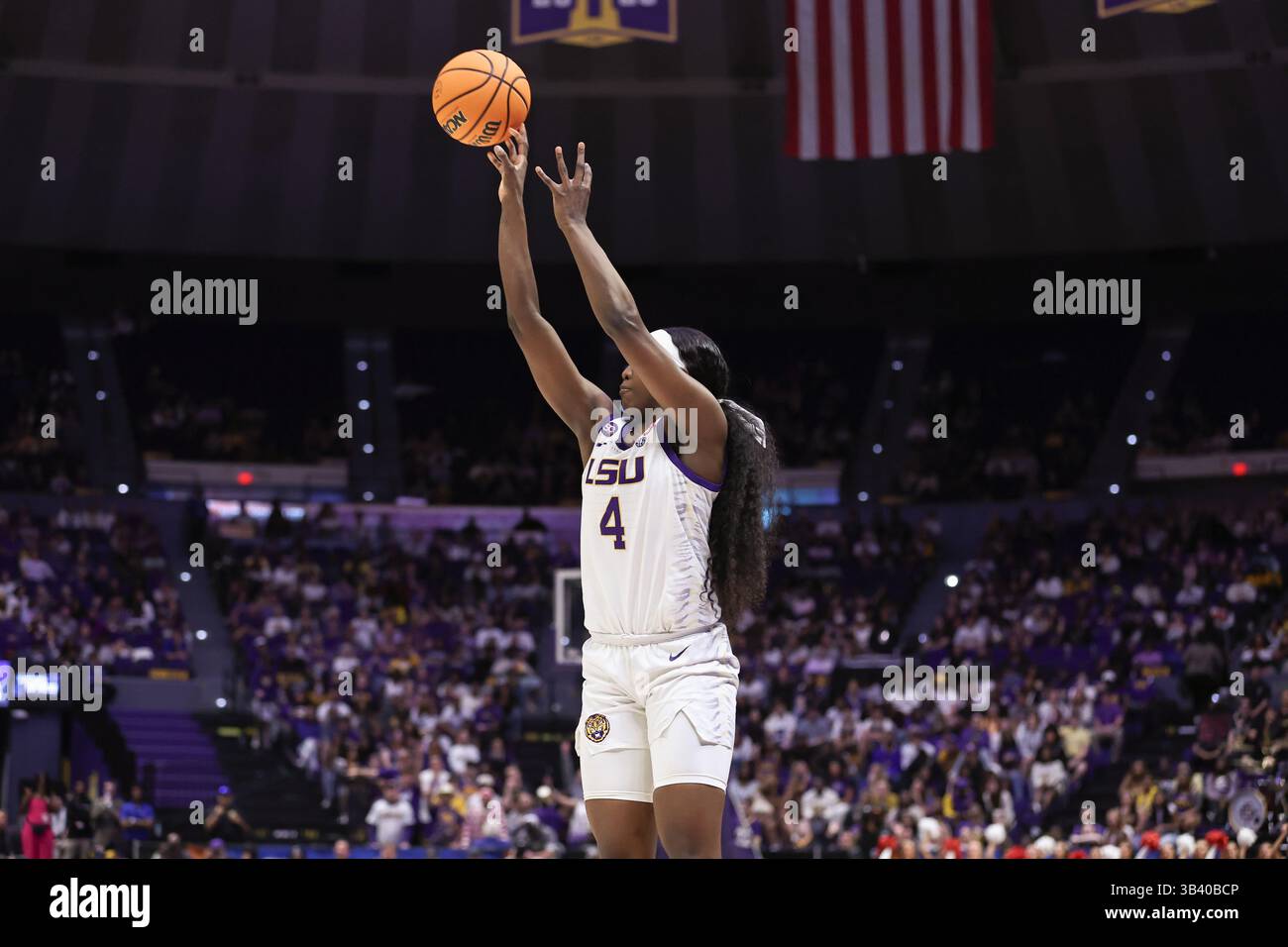 Baton Rouge, LA, USA. 22nd Mar, 2025. LSU's FlauJae Johnson (4) puts up ...