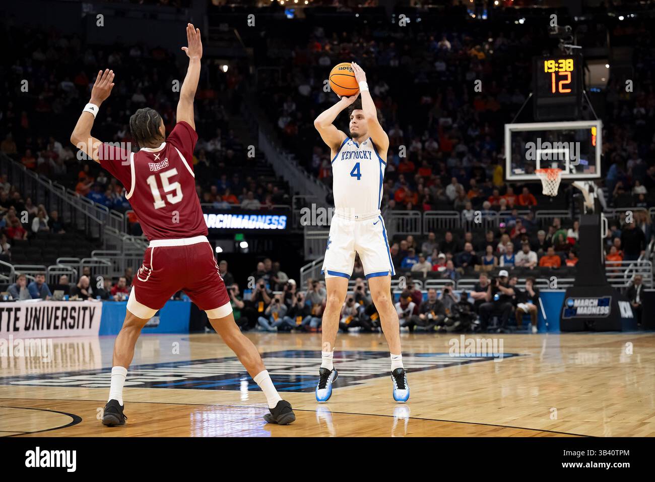 Milwaukee, WI, USA. 21st Mar, 2025. Kentucky Wildcats guard Koby Brea ...