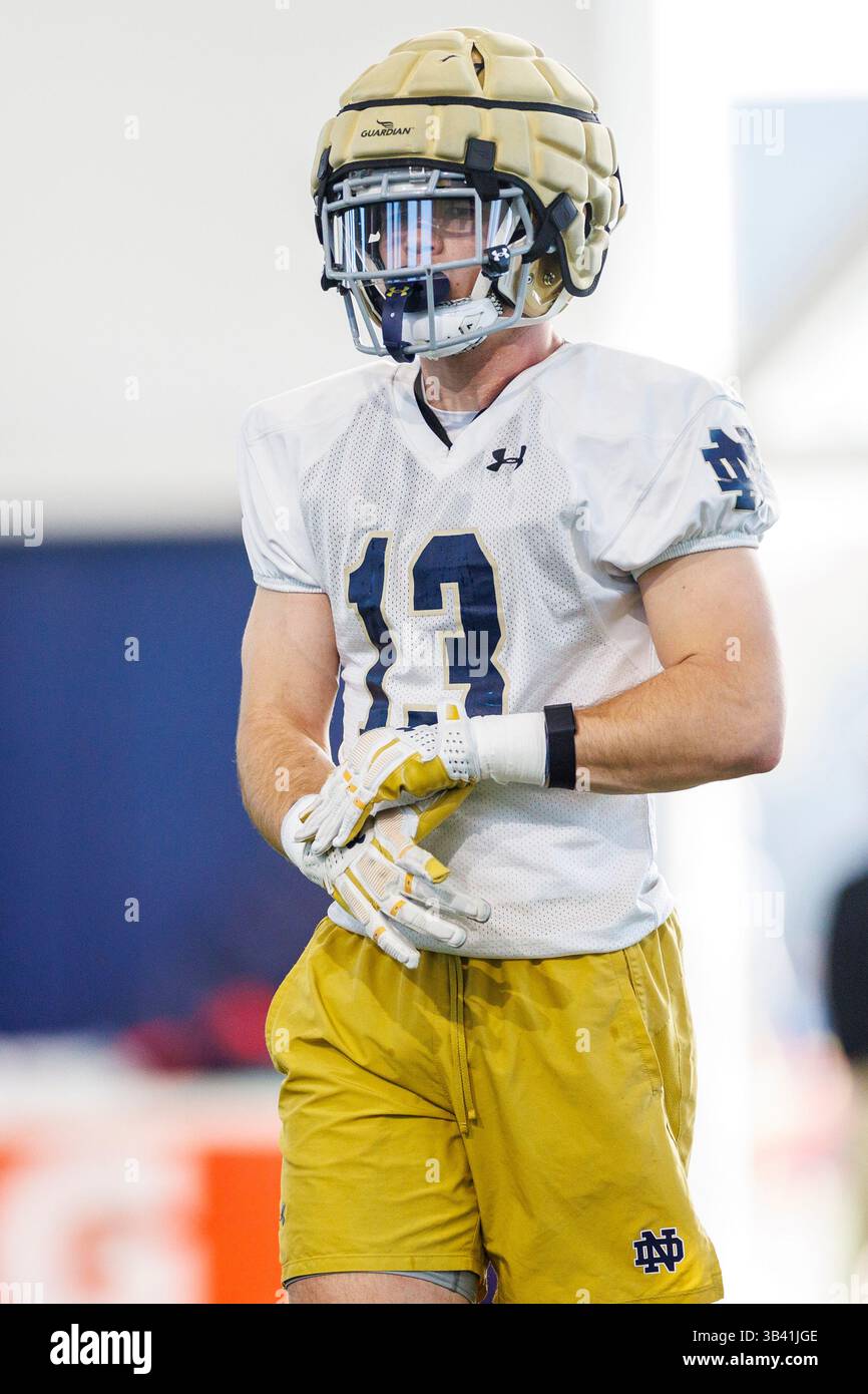 South Bend, Indiana, USA. 19th Mar, 2025. Notre Dame safety Ben Minich ...