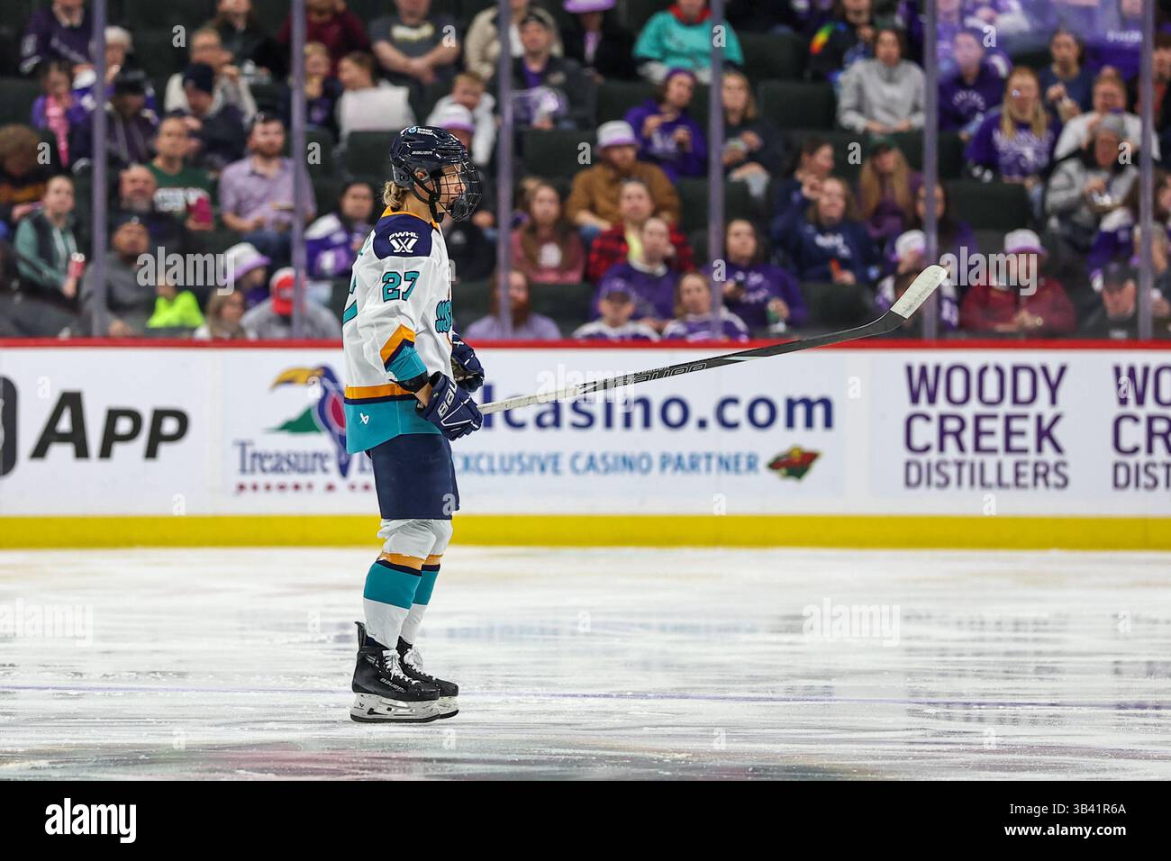 April 27th, 2025: New York Sirens forward Jade Downie-Landry (27) gets ...