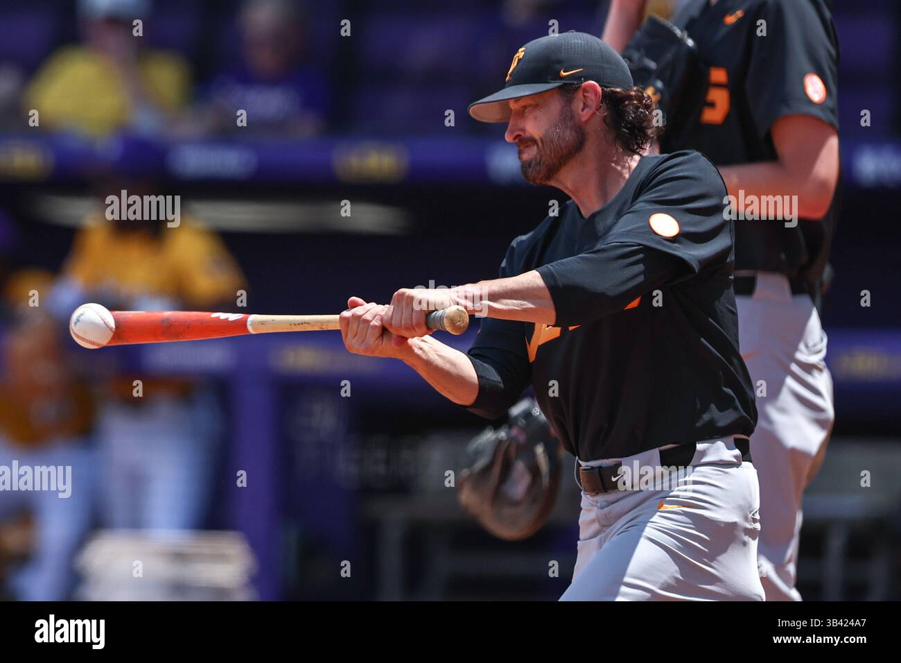 Baton Rouge, LA, USA. 27th Apr, 2025. Tennessee Head Coach Tony Vitello ...