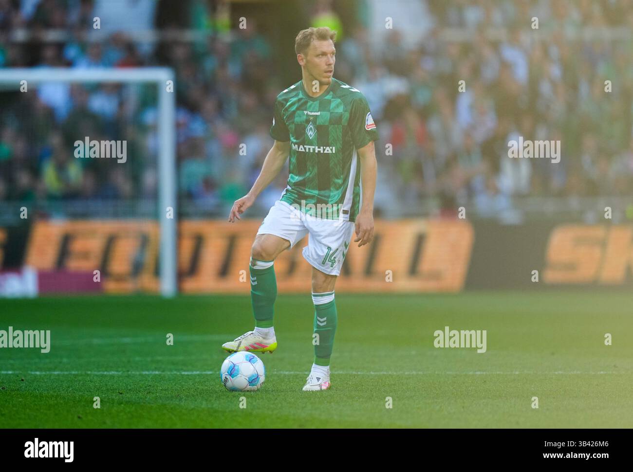 Weserstadion, Bremen, Germany. 27th Apr, 2025. Senne Lynen of Werder ...