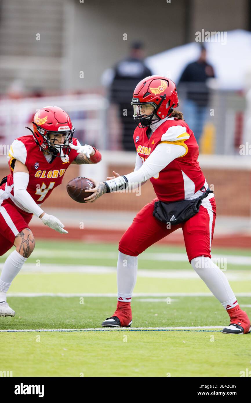 Kansas City, MO, USA. 19th Apr, 2025. Kansas City quarterback Nashi ...