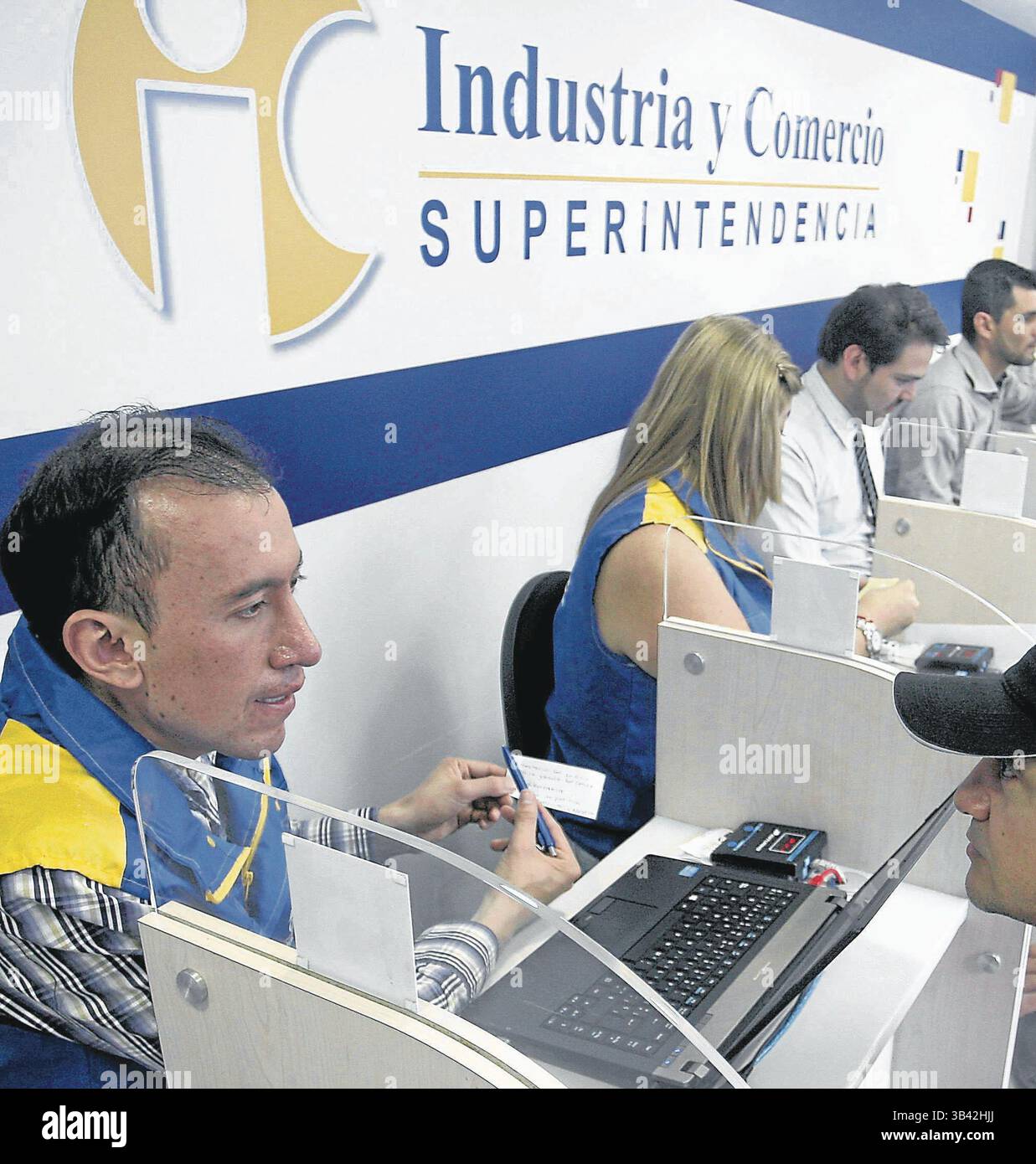 Consumidor de comercio hi-res stock photography and images - Alamy