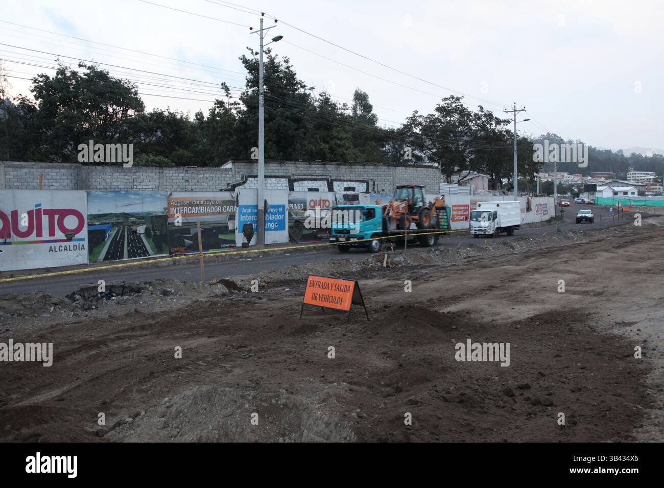 July 21, 2015 - Quito, Pichincha, Ecuador - Quito 20 Julio 2015 .Trabajos en el intercambiador ...