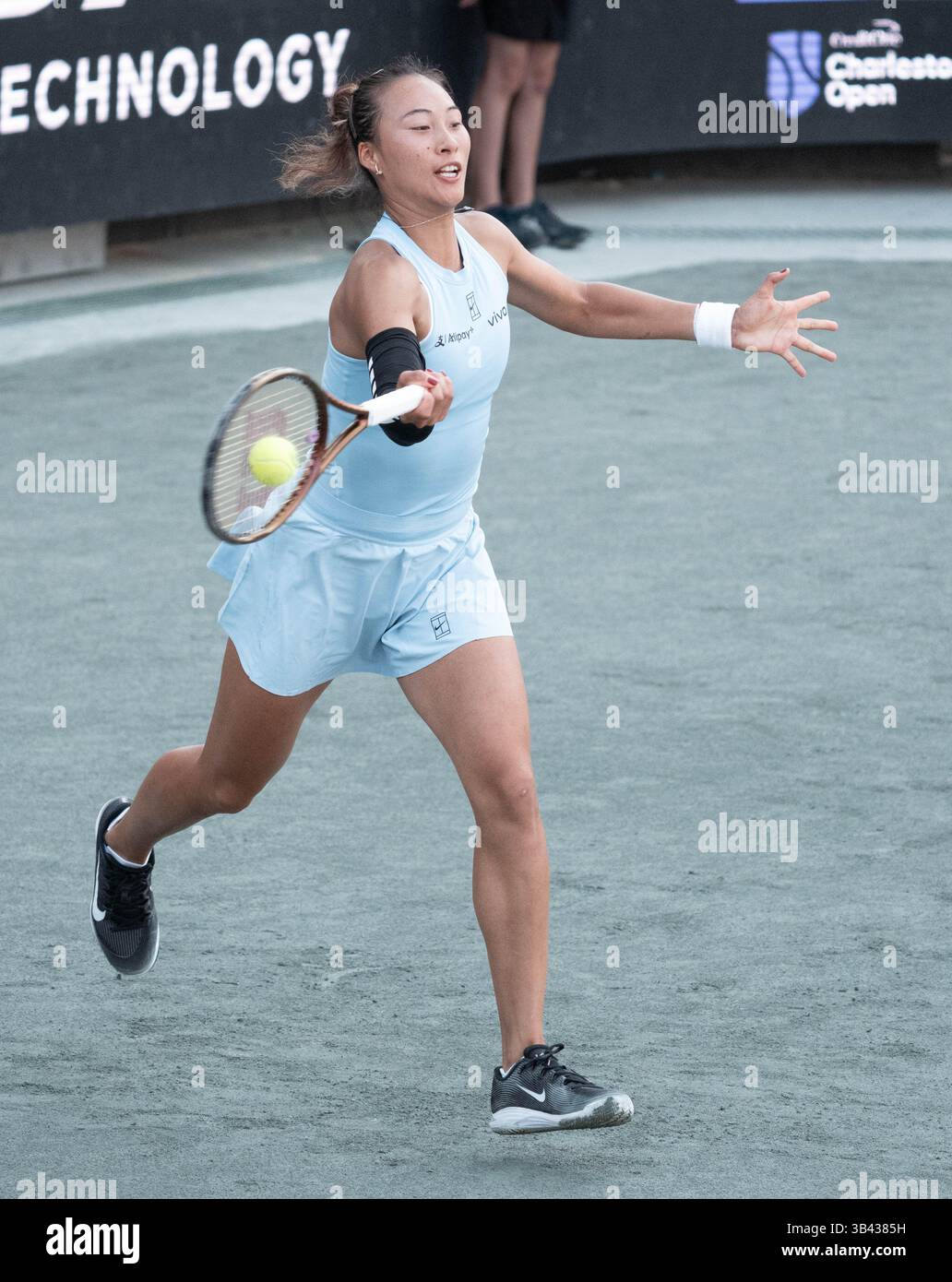 April 4, 2025: Qinwen Zheng (CHN) loses to Ekaterina Alexandrova (RUS ...