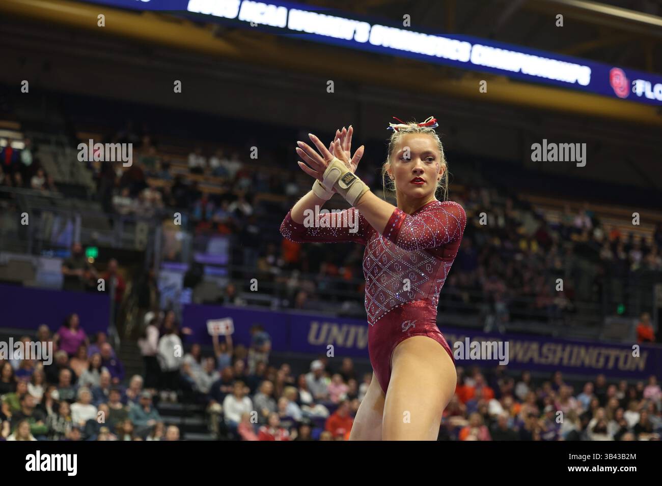 April 4, 2025: Gymnast Elle Mueller of Oklahoma University during the ...