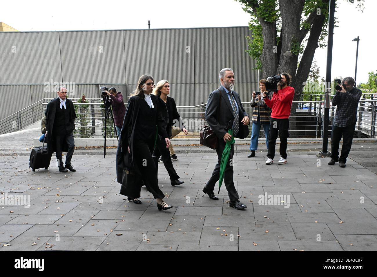 Erin Patterson’s legal team (L-R) Barrister Colin Mandy SC, Barrister ...