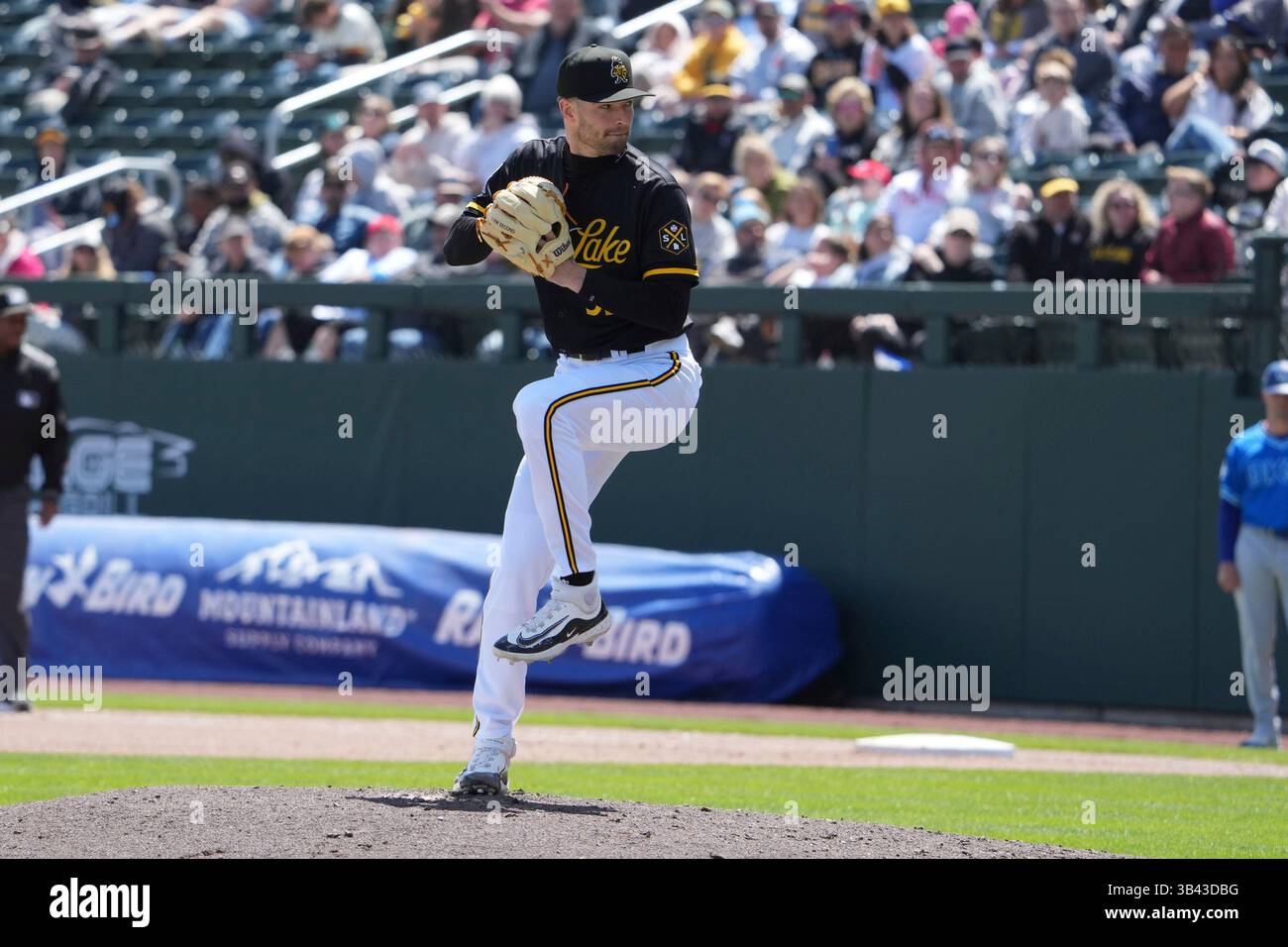 APRIL 27 2025: Salt Lake Bees pitcher Luke Murphy (33) throws a pitch ...
