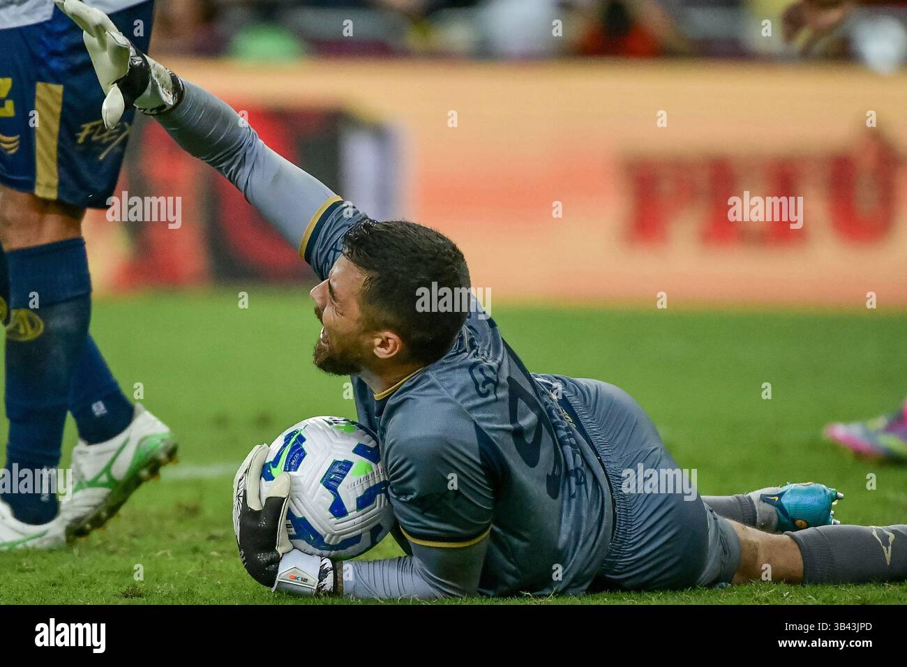 Rio de Janeiro, Brazil, 29th April, 2025. Goalkeeper Matheus Alves of ...