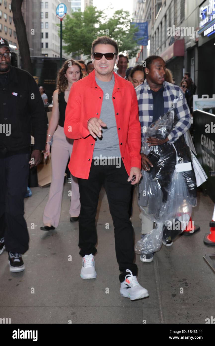 Actor recovery story hi-res stock photography and images - Alamy