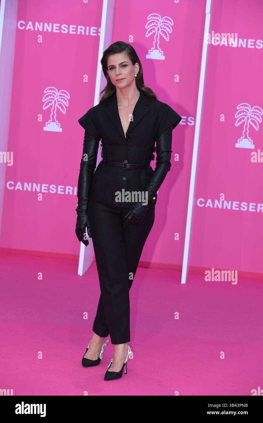 Elise Schaap attends the Pink Carpet on Day Five during the 8th ...