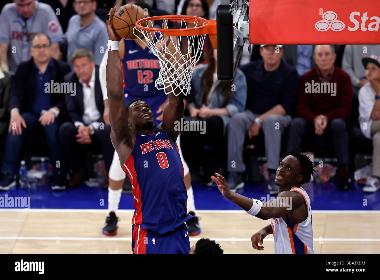 Detroit Pistons center Jalen Duren (0) dunks the ball over New York ...