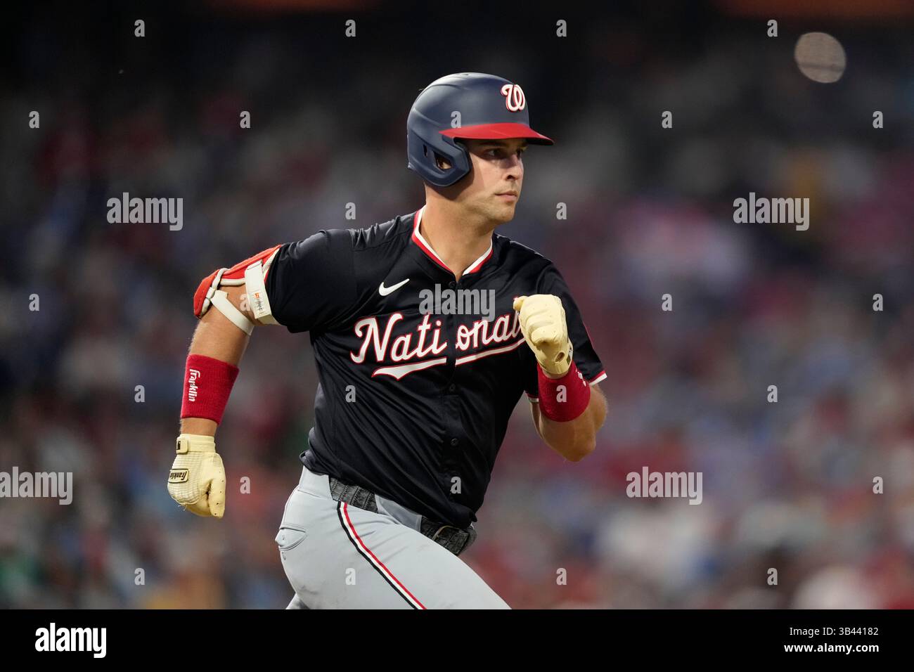 Washington Nationals' Nathaniel Lowe plays during a baseball game ...