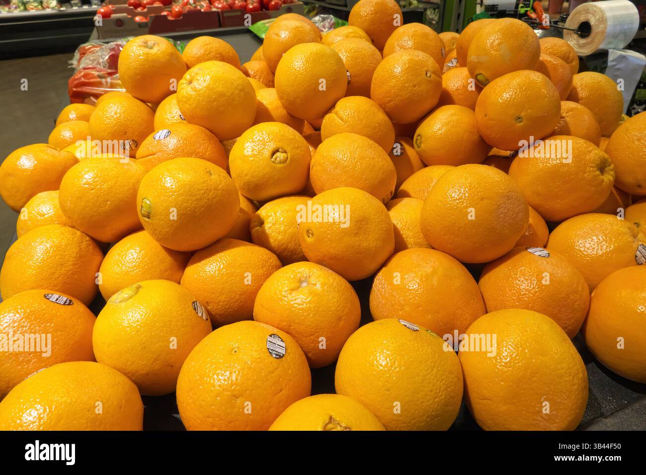 Navel oranges (Citrus x sinensis 'Navel orange') - fruit for sale on a ...