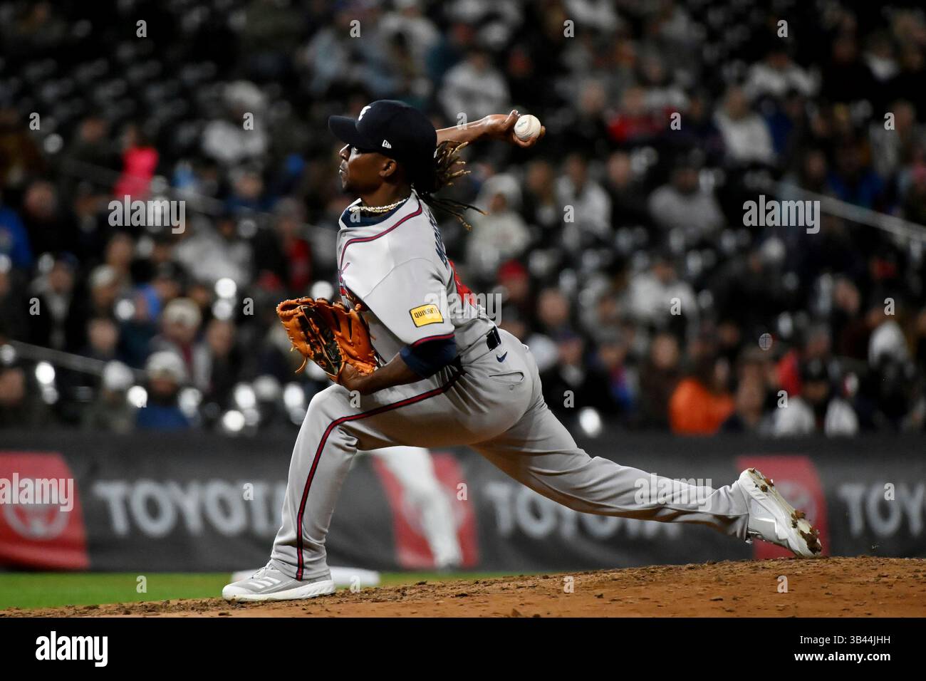 Atlanta Braves relief pitcher Rafael Montero (48) delivers a pitch in ...