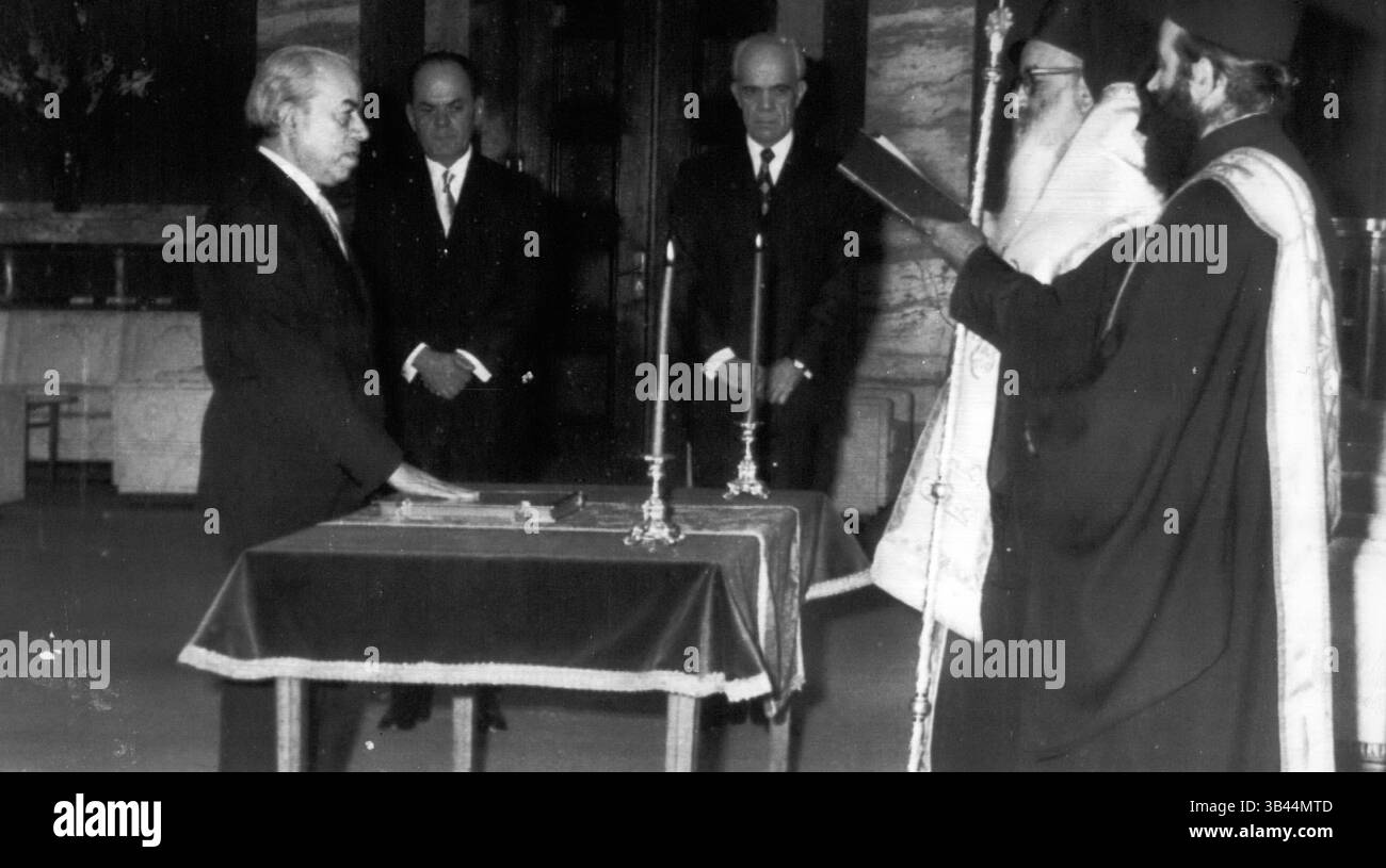 George papadopoulos Black and White Stock Photos & Images - Alamy