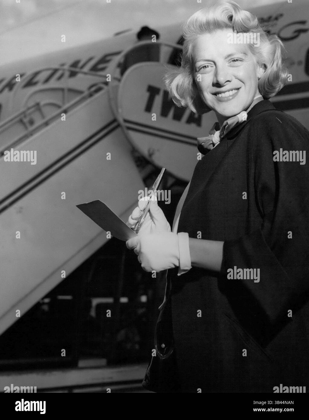 Dec. 19, 1968 - Idlewild airport,NY,May 9- Songbird ROSEMARY CLOONEY ...