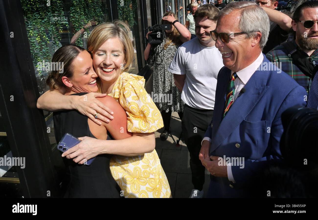 Nigel farage on local hi-res stock photography and images - Alamy