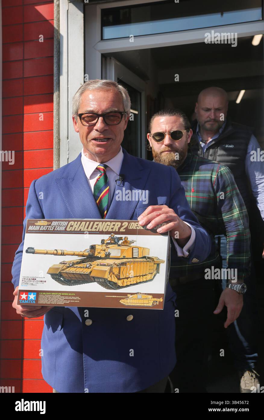 Scunthorpe, UK. 29th Apr, 2025. Reform UK party leader Nigel Farage ...