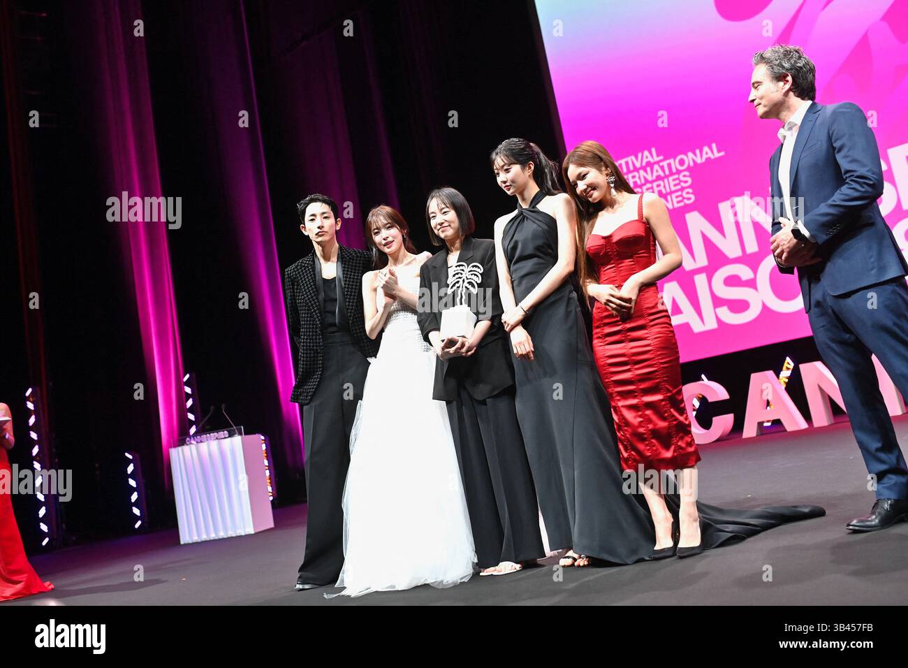 Cannes, France. 29th Apr, 2025. Jooyoung Ahn and members of the cast ...