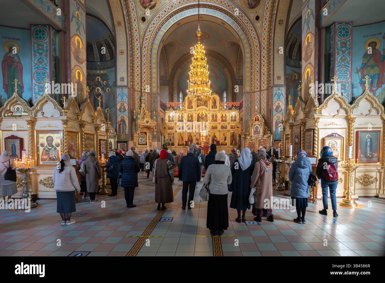Mass at the Cathedral of the Nativity of Christ, neo byzantine orthodox ...