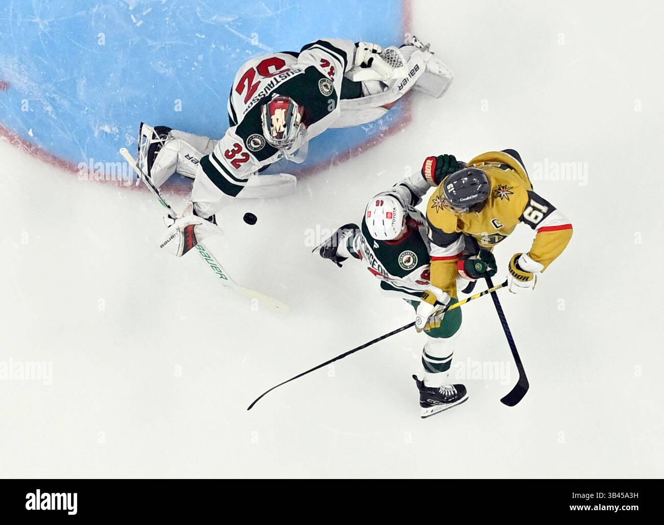Vegas Golden Knights right wing Mark Stone (61) shoots against ...