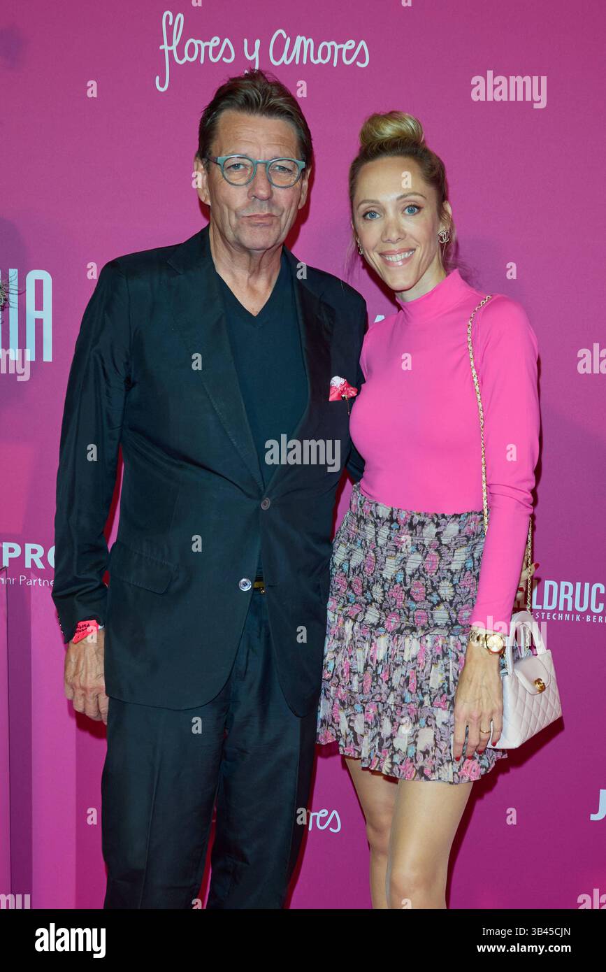 Peter und Melanie Wolf - Grand Opening des W66 im Museum fuer ...