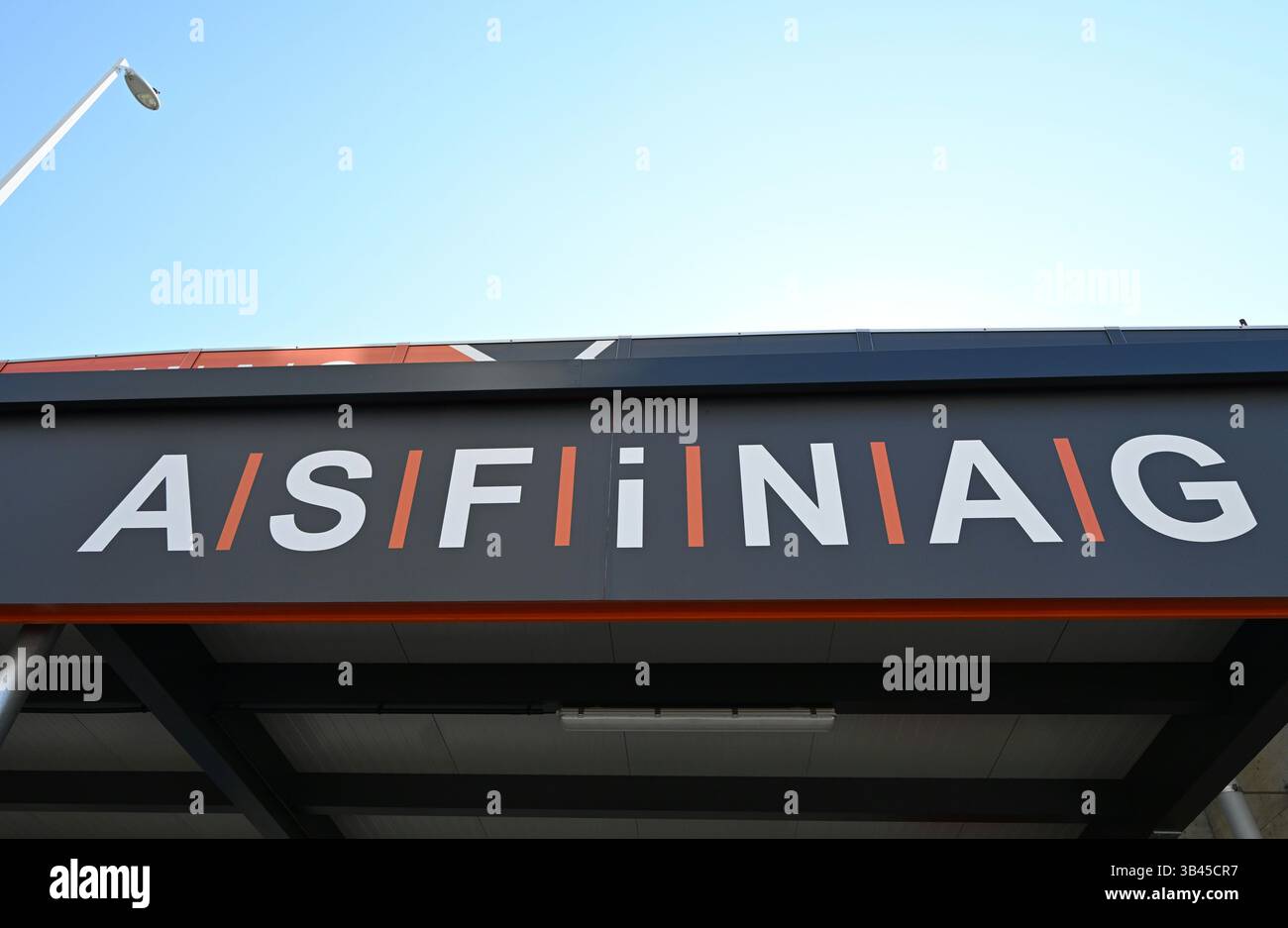THEME IMAGE - Illustration on the topic of Asfinag. Image: The logo of ...