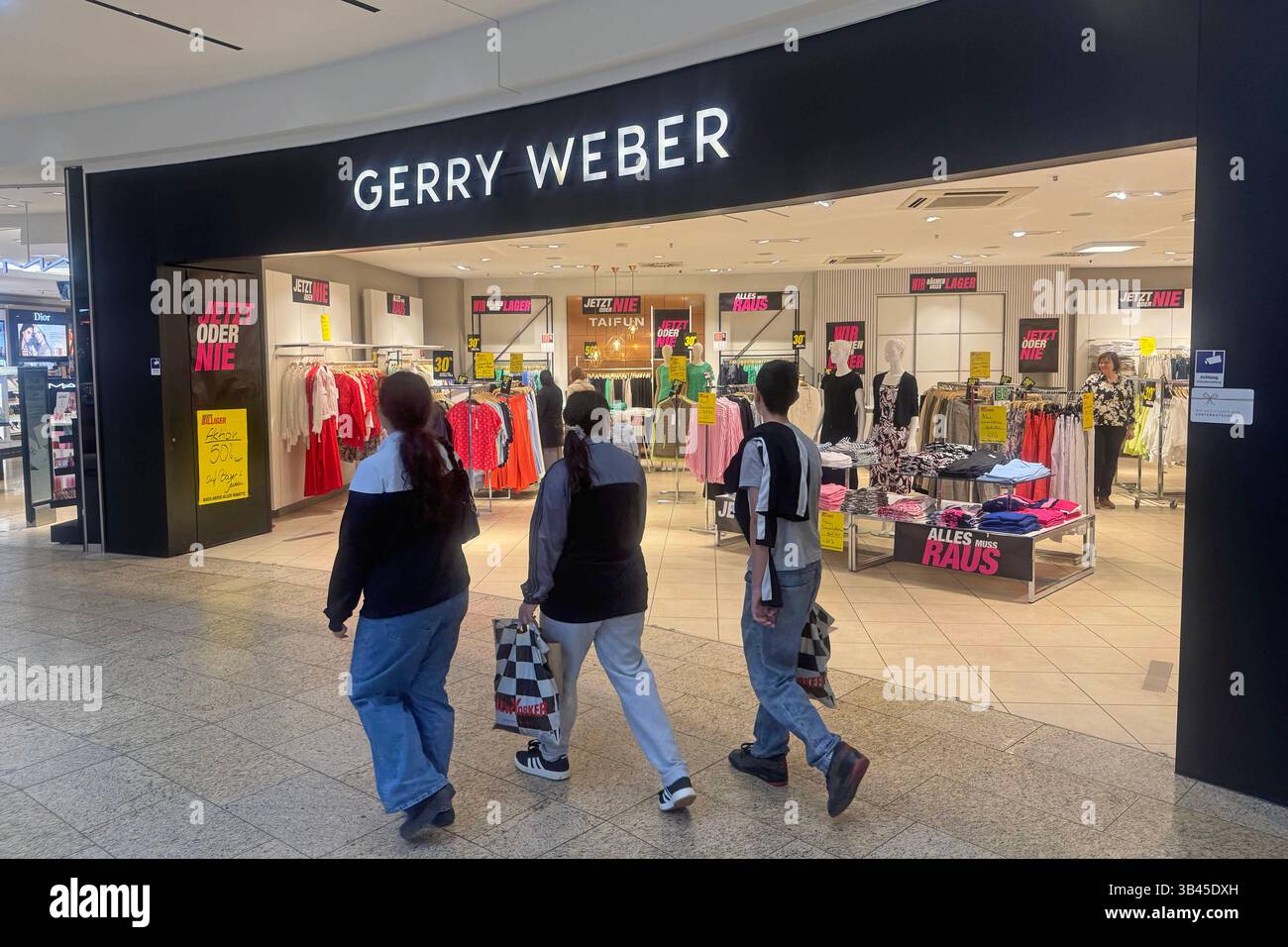 GERRY WEBER Modekette,deutsches Unternehmen fuer Bekleidung,Laden,Shop ...