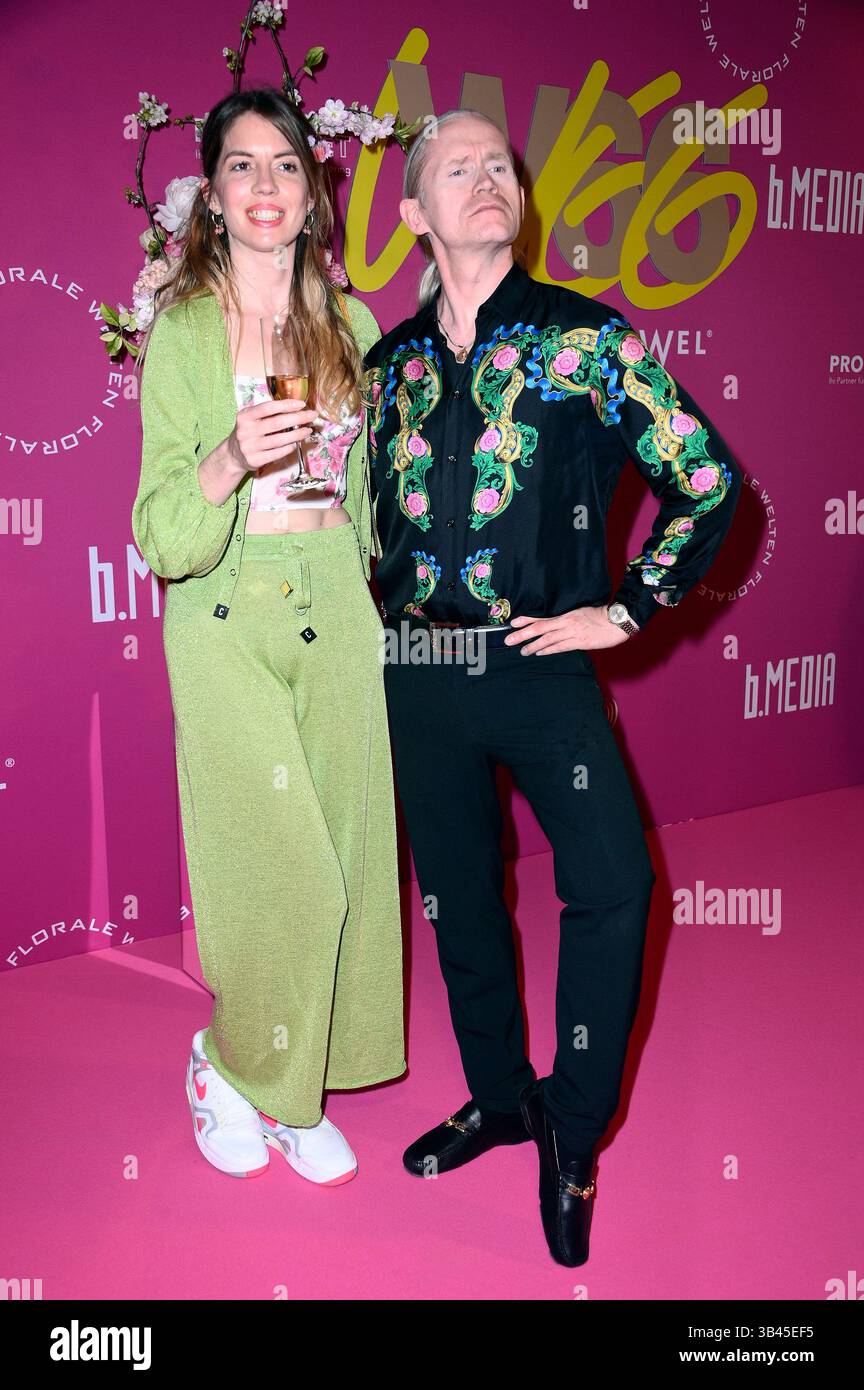 Stefanie Wermeling und Roman Geike beim Grand Opening des neuen Deli ...