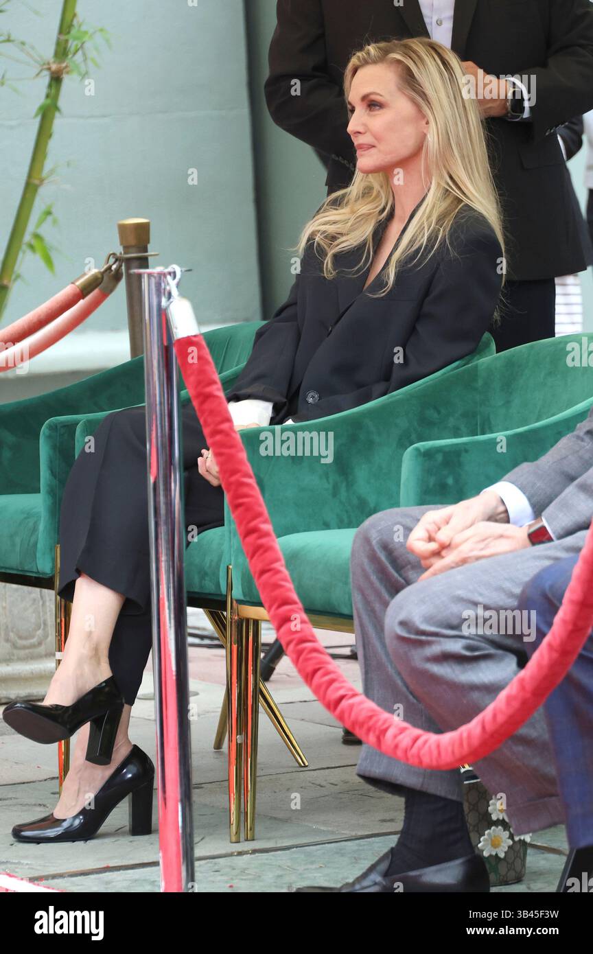 Michelle Pfeiffer bei ihrer Hand and Footprints Ceremony am TCL Chinese ...