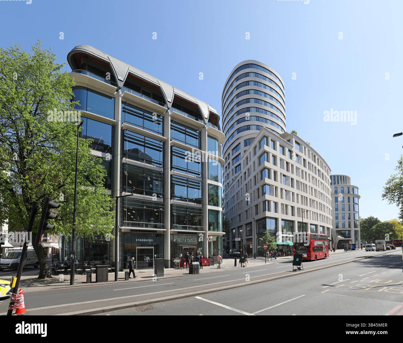 Edgware road shops hi-res stock photography and images - Alamy