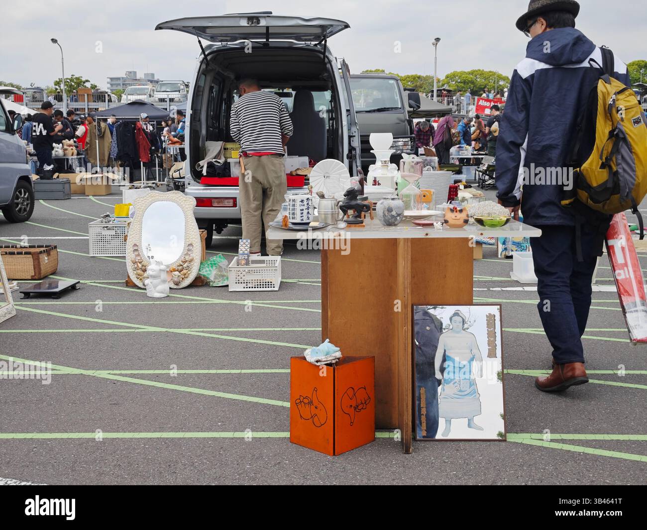 Tokyo City Flea Market，The largest weekend flea market in Japan ...