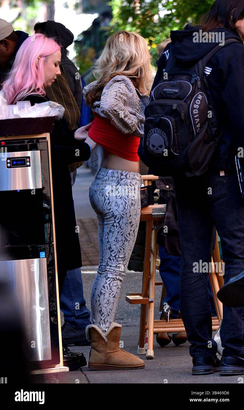 Lindsey Gort on the set of the TV show 'The Carrie Diaries' in New York ...