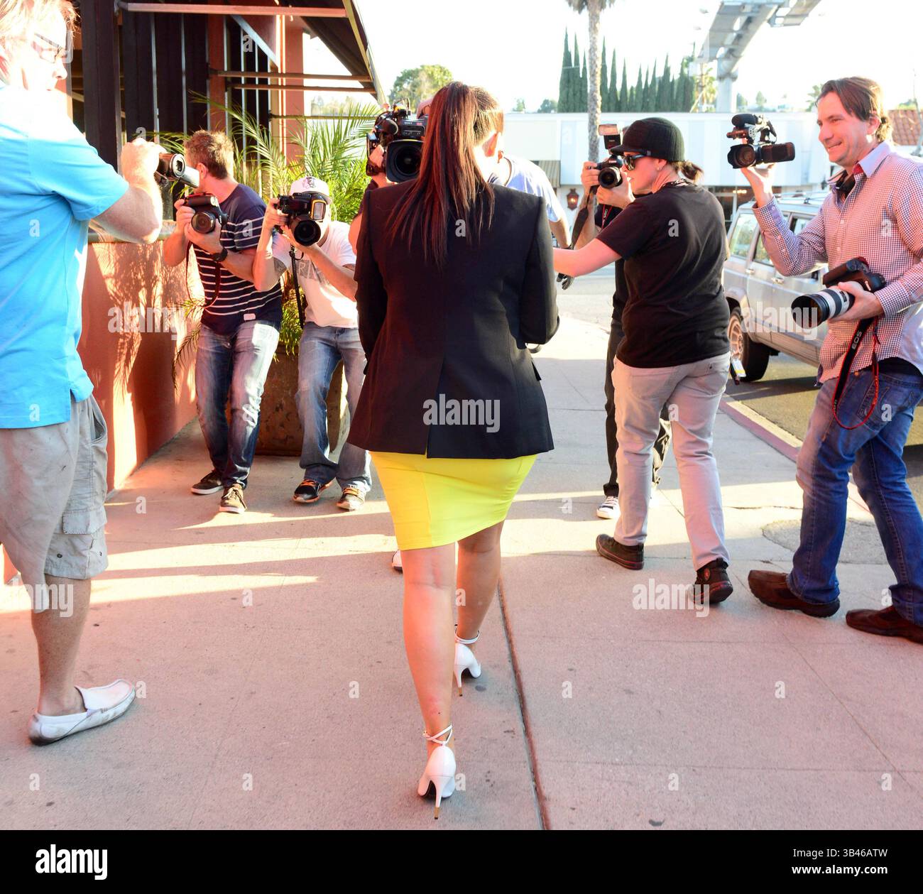Kim kardashian filming hi-res stock photography and images - Alamy