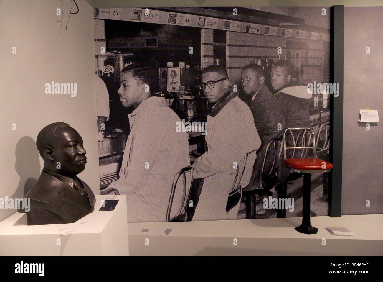 Famous lunch counter sit hi-res stock photography and images - Alamy
