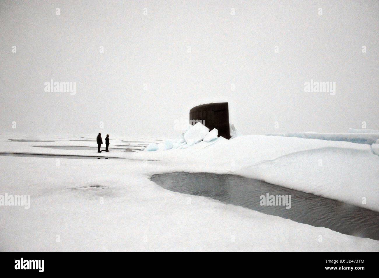 Aug. 1, 2015 - North Pole, North Pole - US Navy fast attack nuclear ...