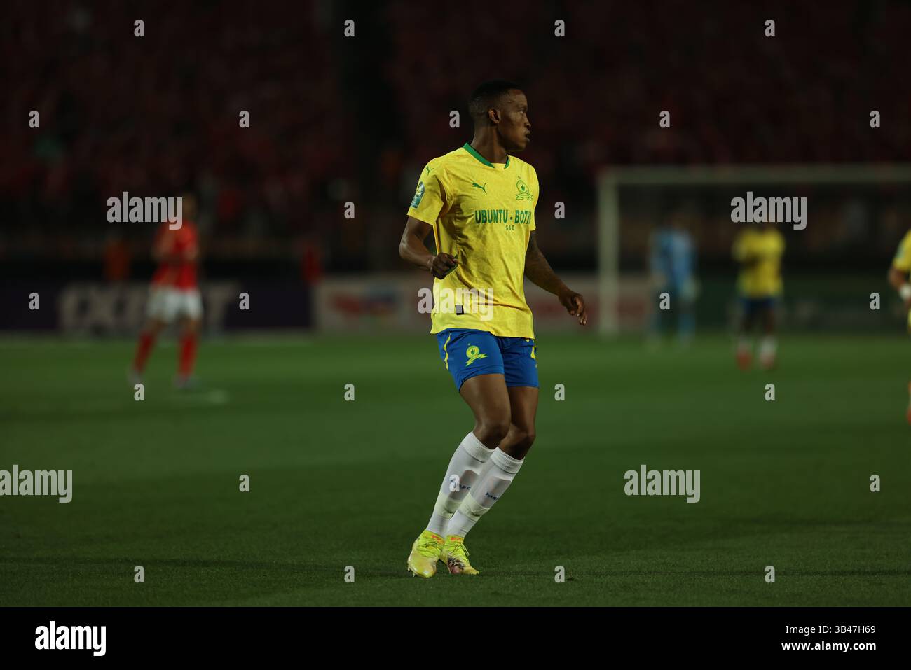 Egypt, CAIRO 25 April 2025: Tashreeq Matthews of Mamelodi Sundowns the ...