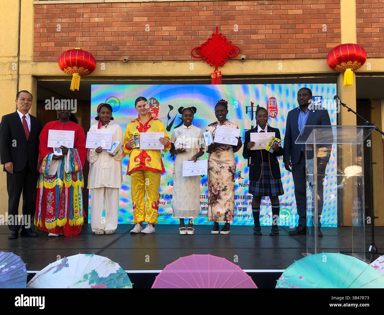 (250430) -- WINDHOEK, April 30, 2025 (Xinhua) -- Award winners in the ...