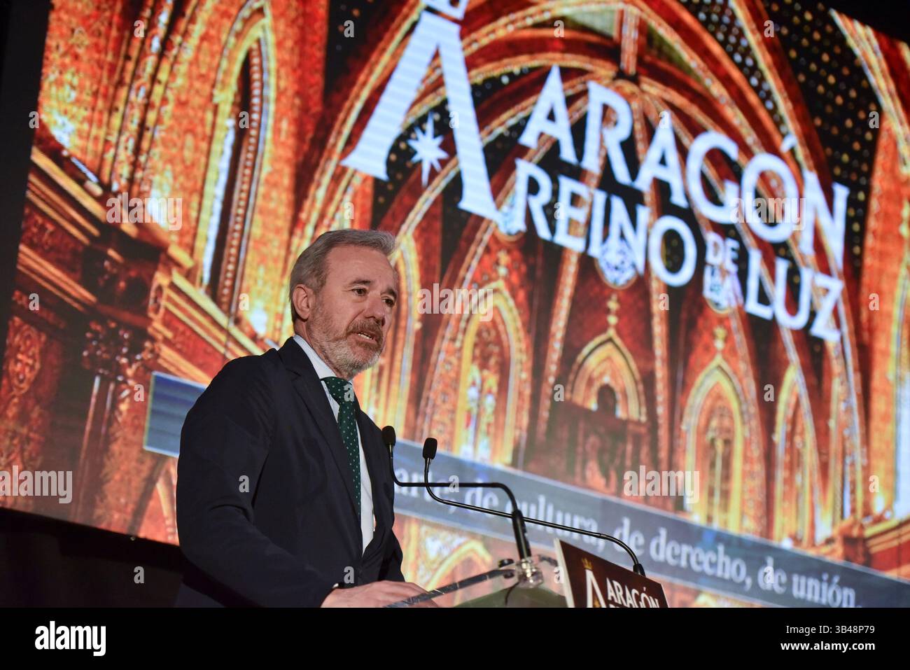 The President of the Government of Aragon, Jorge Azcón, presents the project 'Aragon, kingdom of ...