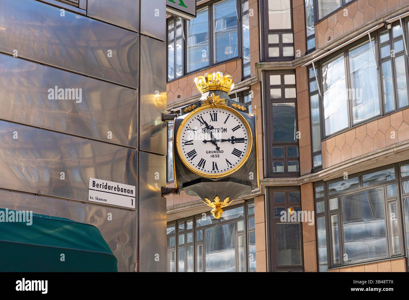 Exclusive clock hi-res stock photography and images - Alamy