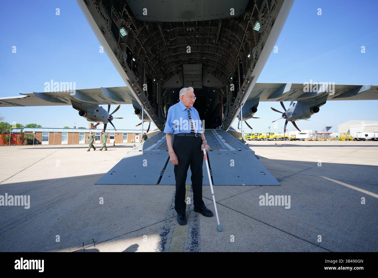 99-year-old World War Two RAF veteran Dennis Bishop, a former Leading ...