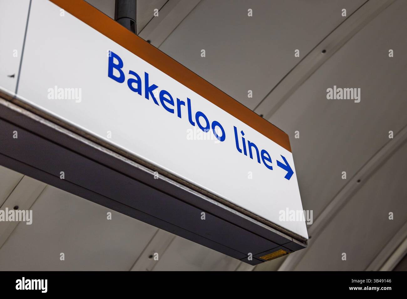 Bakerloo line underground station hi-res stock photography and images ...