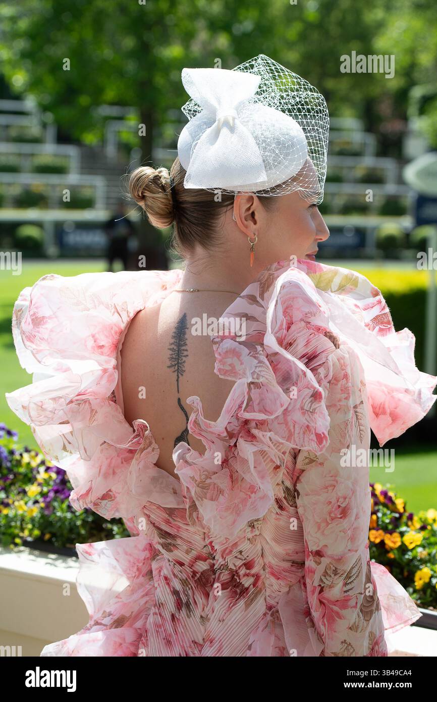 Ascot, Berkshire, UK. 30th April, 2025. It was a beautiful sunny day at ...