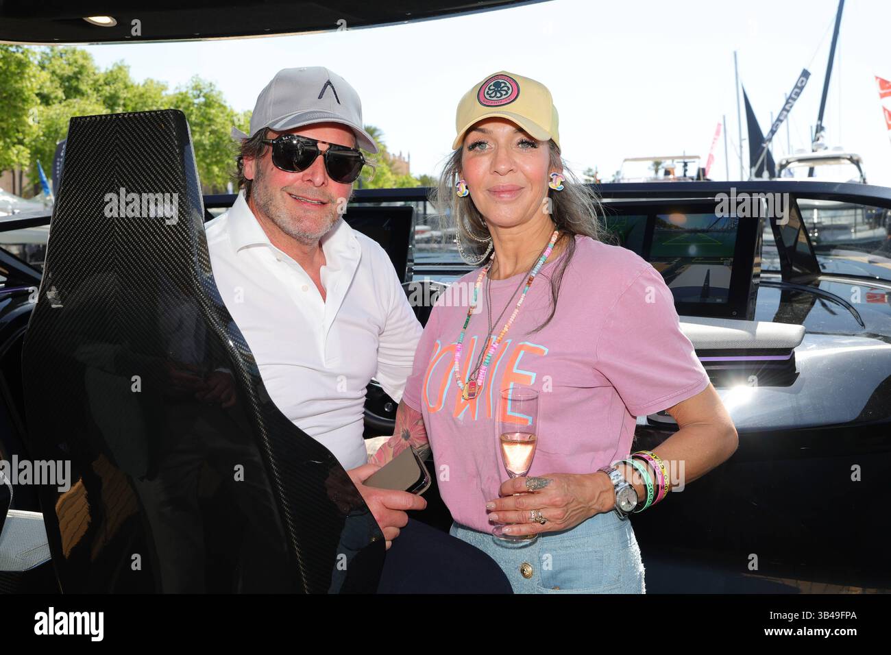 Weltneuheit bei SAY Carbon Yachts - Enthüllung der SAY 52 Superyacht ...